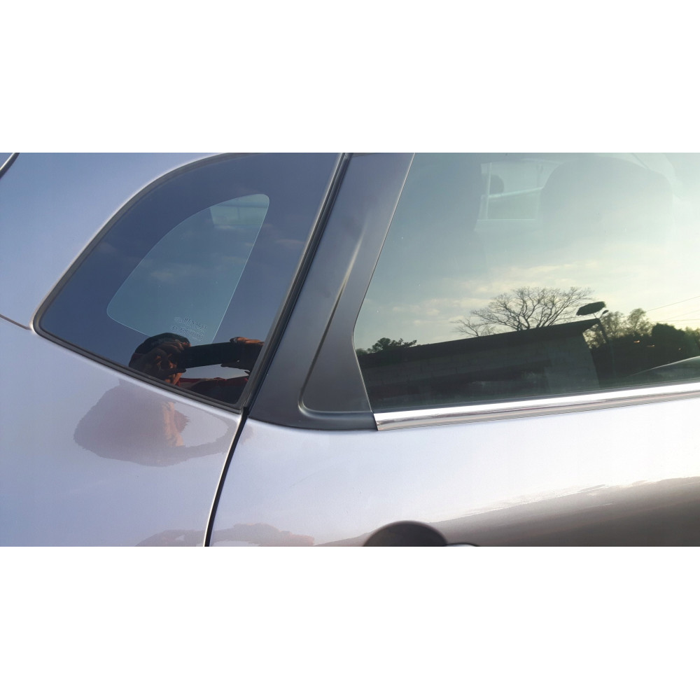RENAULT CAPTUR - Chrome side door trim